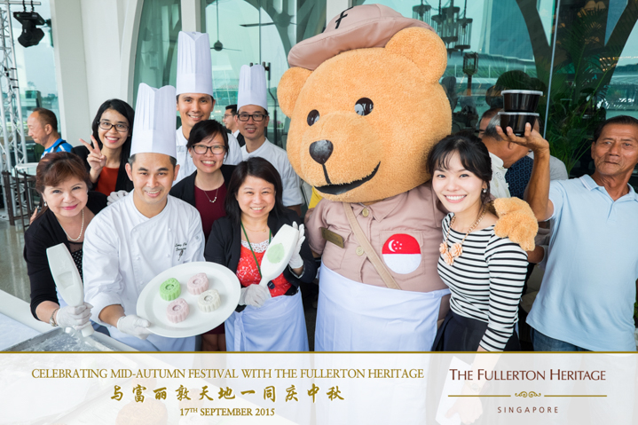 Roving Instant Print – Push Media Labs Roving Photography Singapore